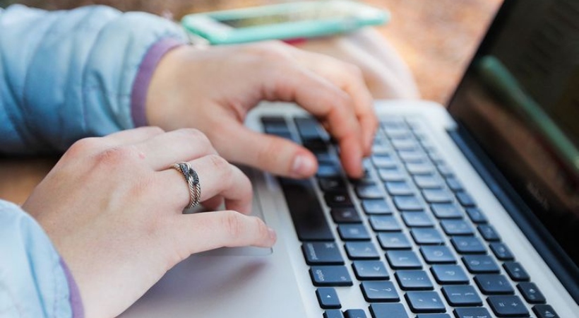 Now Clear Your Theory Test Online For Driving License Sharjah 